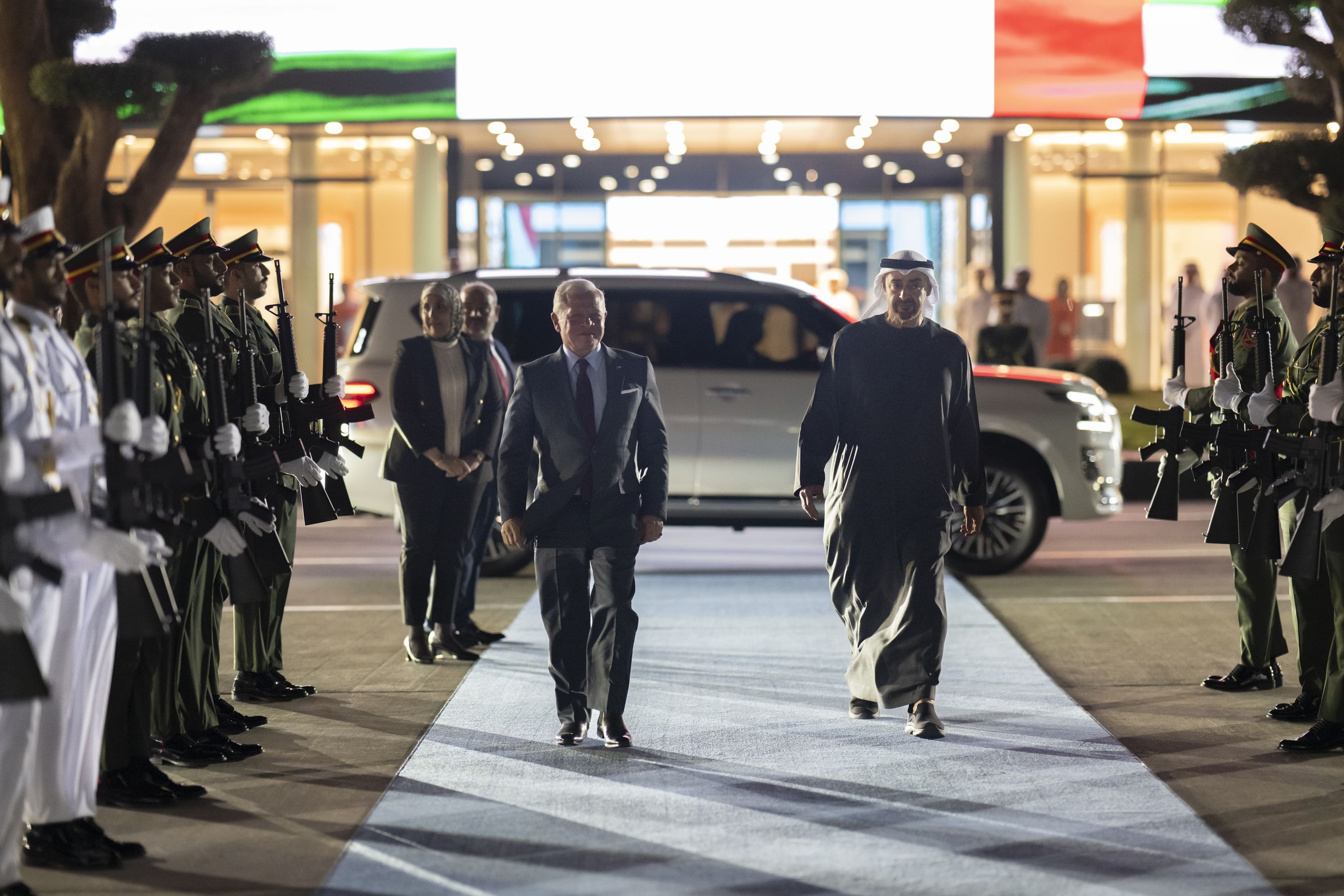 UAE President, King of Jordan discuss fraternal ties | Emirates News Agency
