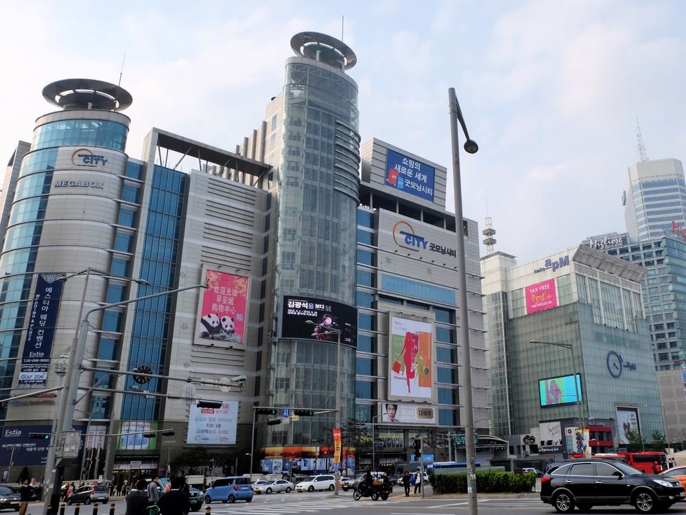 Korean corporate growth slows, profitability improves in 2025 ...