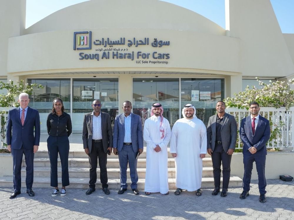 Delegação do governo de Ruanda visita projetos da Sharjah Asset ...