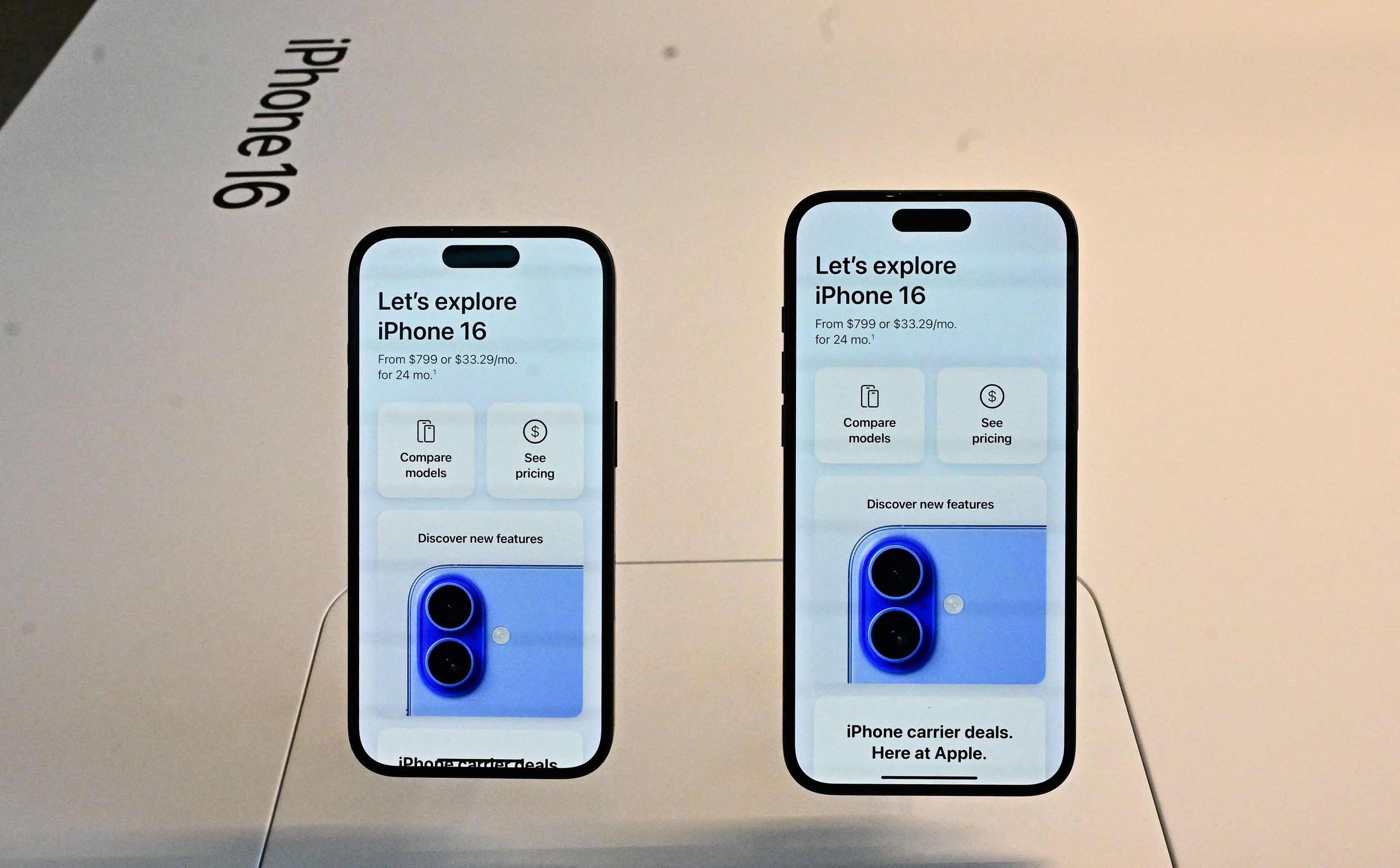 US exempts Chinese computers, phones from tariffs | Emirates News Agency