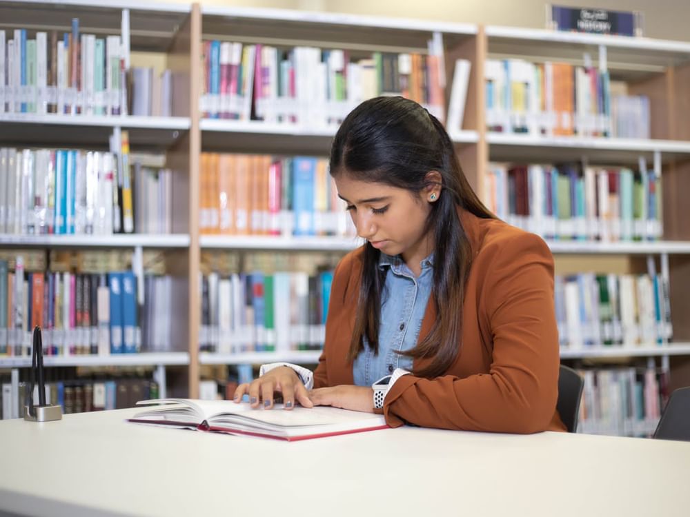 Public Libraries across Abu Dhabi to remain open round-the-clock ...