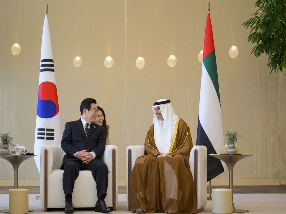 President of Republic of Korea arrives in UAE on state visit | Emirates ...