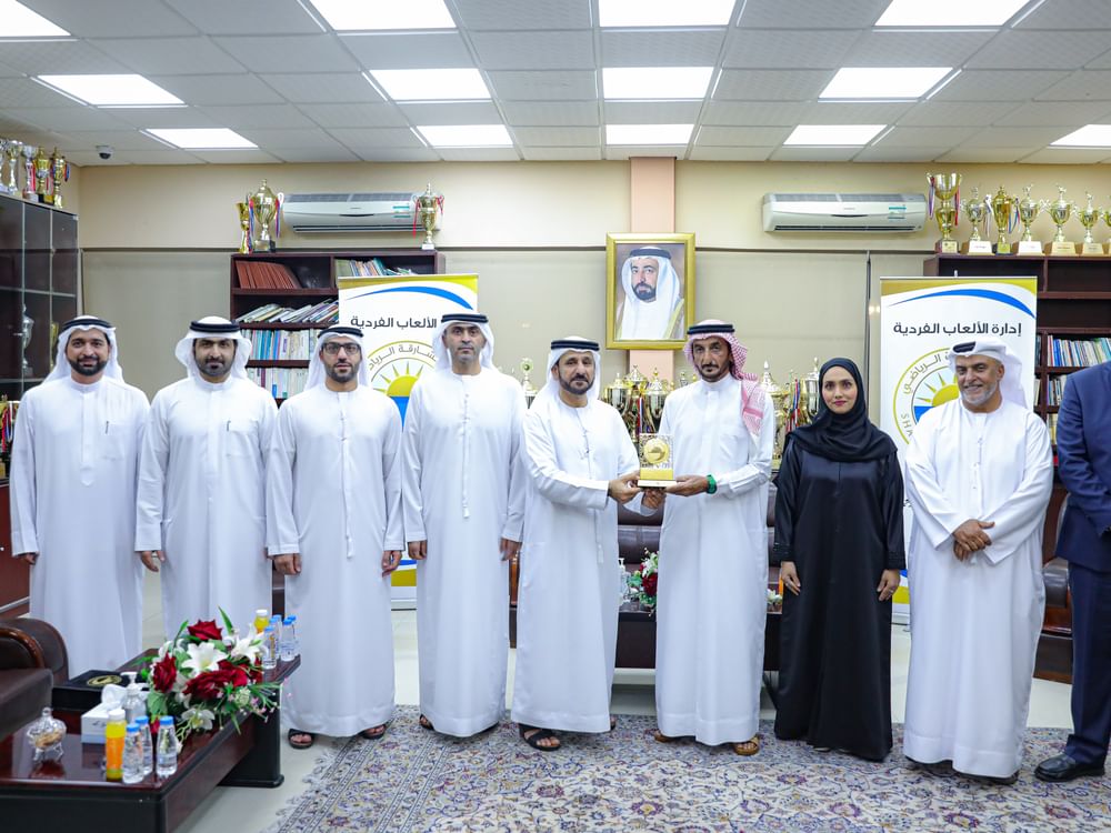 Ahmad bin Hasher Al Maktoum visits Sharjah Sports Club | Emirates News ...