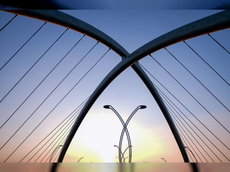 Mohammed bin Rashid visits newly constructed Infinity Bridge | Emirates ...