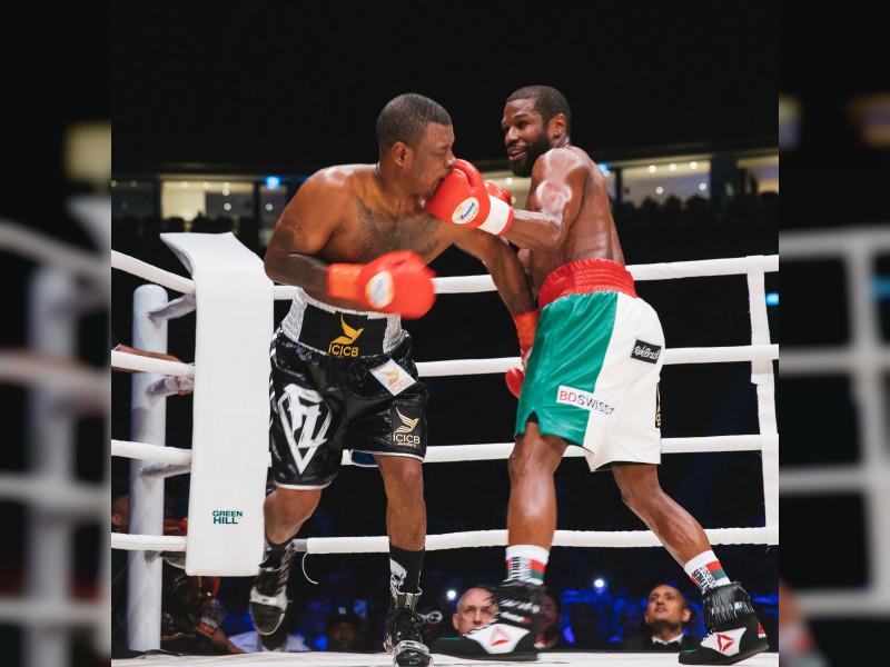 Boxing Superstar Floyd Mayweather thrills crowd at Yas Island’s Etihad ...