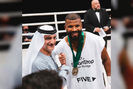 Boxing Superstar Floyd Mayweather thrills crowd at Yas Island’s Etihad ...
