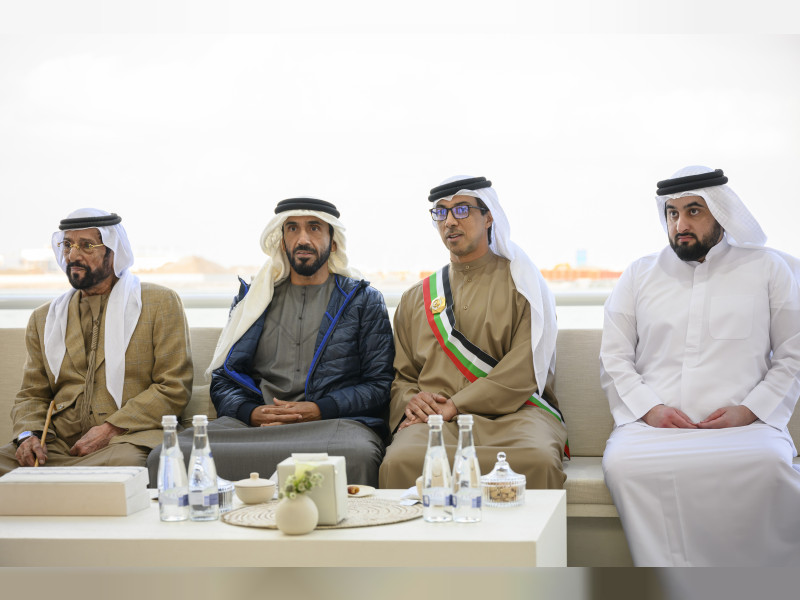 VP awards Mansour bin Zayed 'Mohammed bin Rashid's Scarf' | Emirates ...