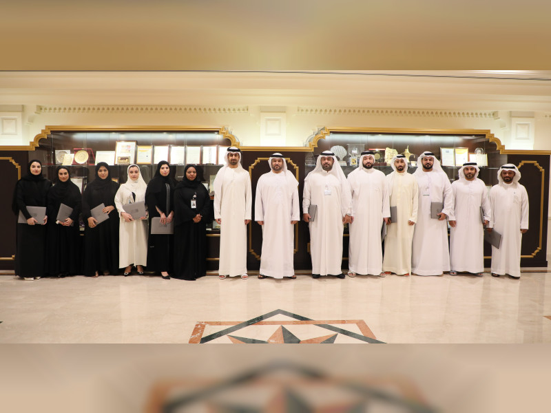 Ruwad honours 'Ambassadors of Leadership' graduates | Emirates News Agency
