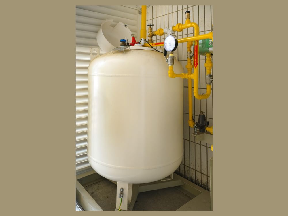 Department of Energy deploys first vertical LPG tank system for food ...