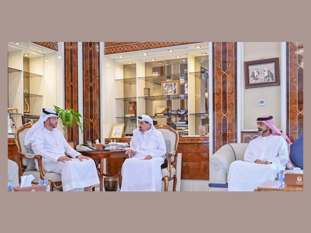 Ajman Ruler receives CEO of Ajman Bank | Emirates News Agency